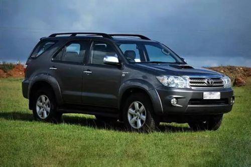 Toyota Fortuner [2009-2012] - Discontinued Model | Specs, Features ...