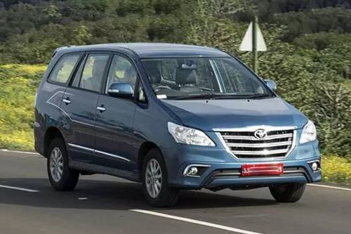 Toyota Innova [2013-2014] - Discontinued Model | Specs, Features & History